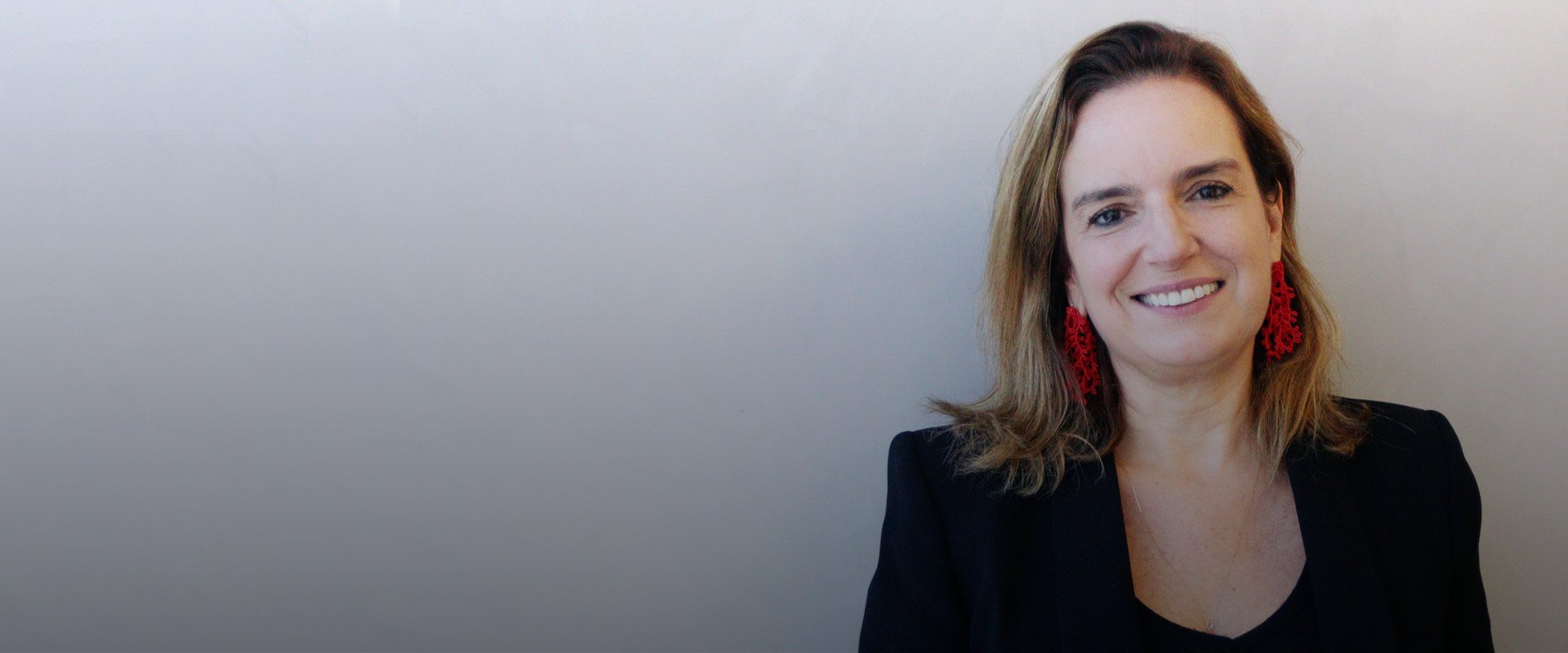 Digitalização e diversidade geracional: como Roberta Salvador, Diretora ...